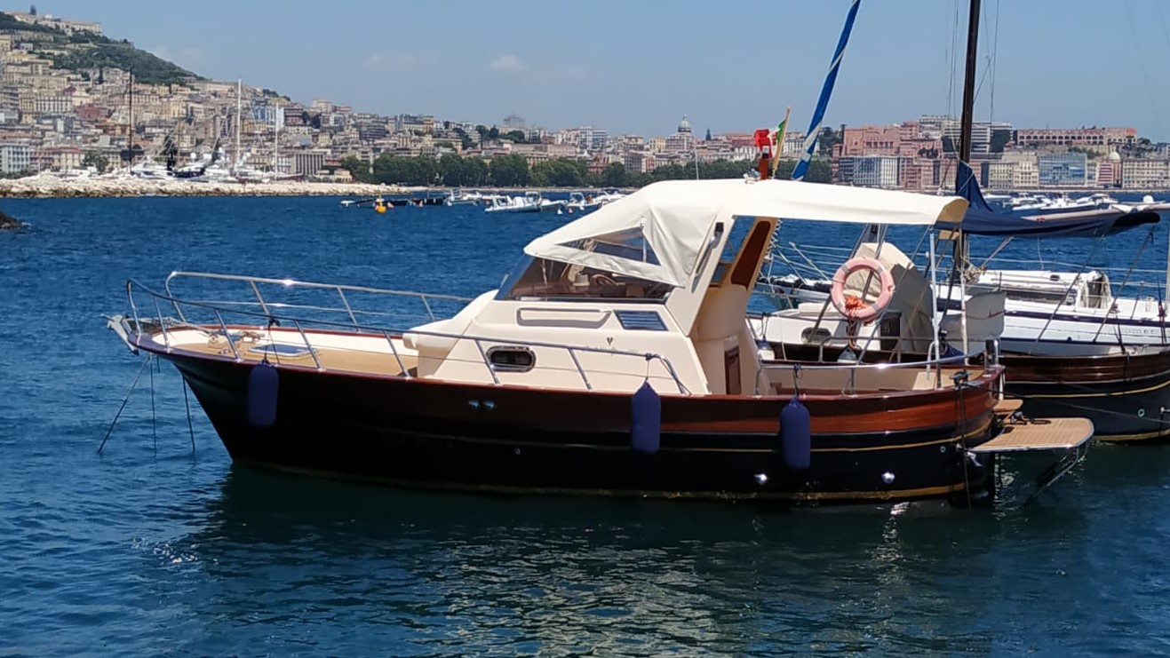 Fratelli Aprea Sorrento 7,50 usato € 95000,00 Gozzo - Italia Mare S.r.l.